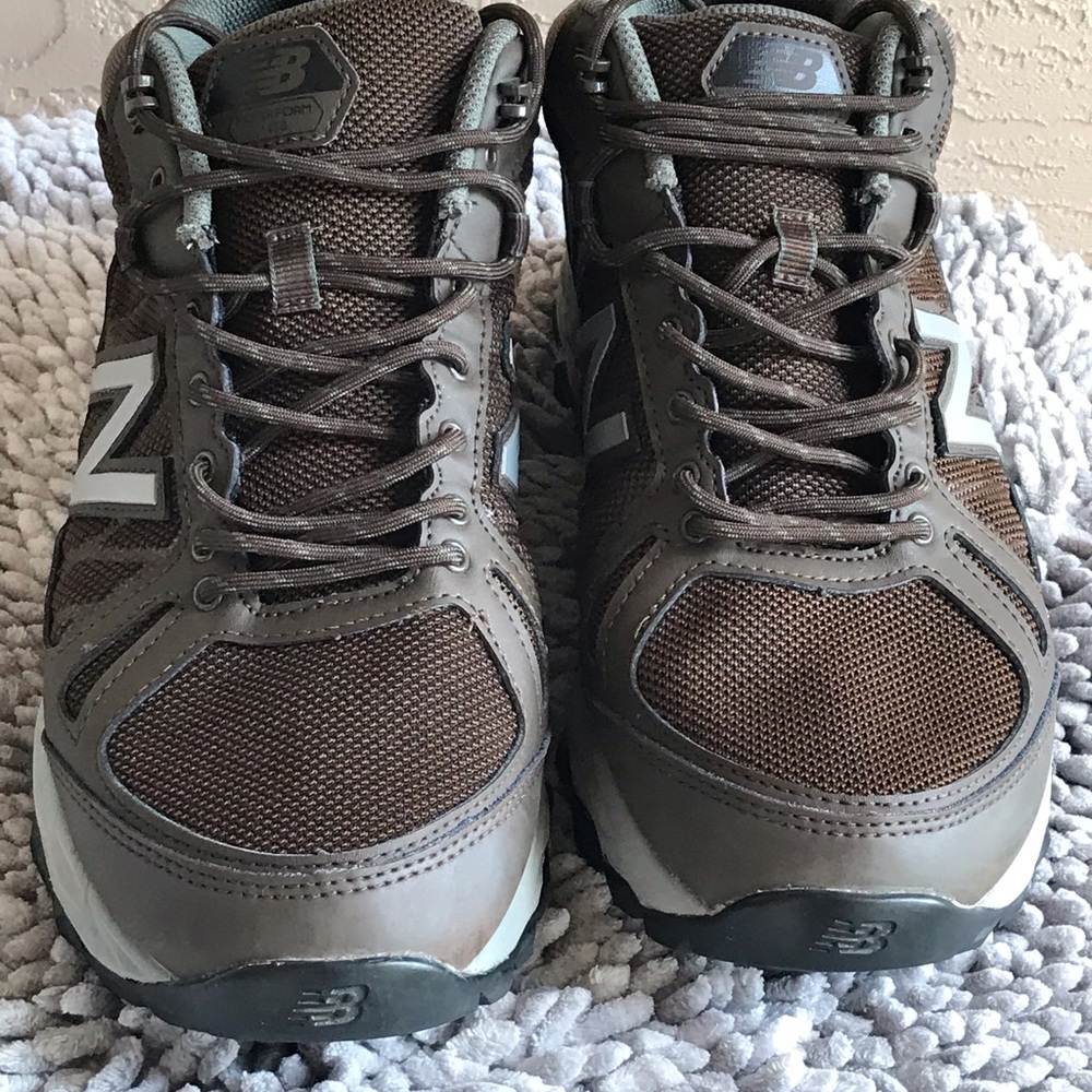 New Balance Men’s Brown Walking Shoes. Style 1450. - Gem